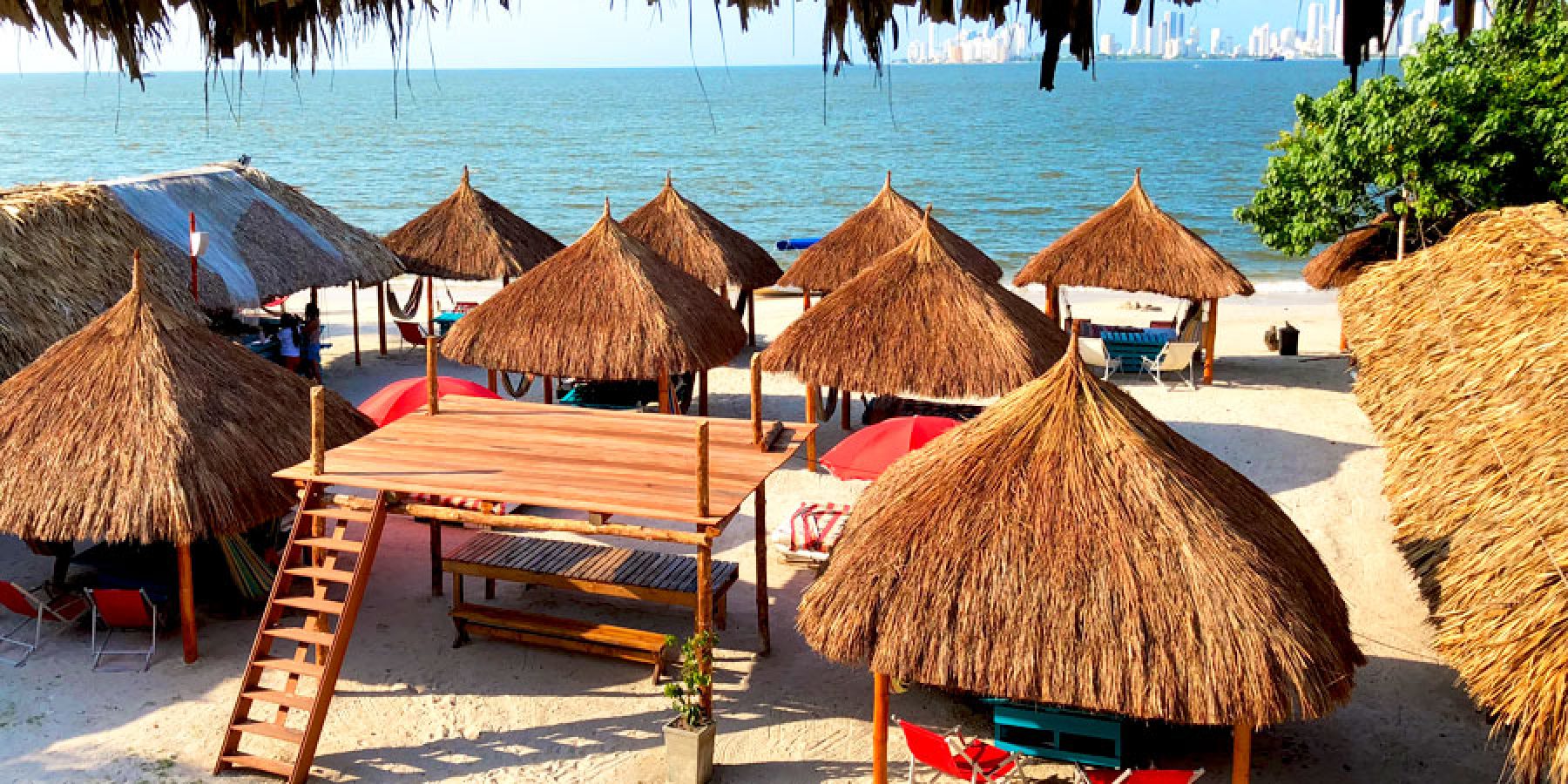 Club de playa - Bomba Beach Club