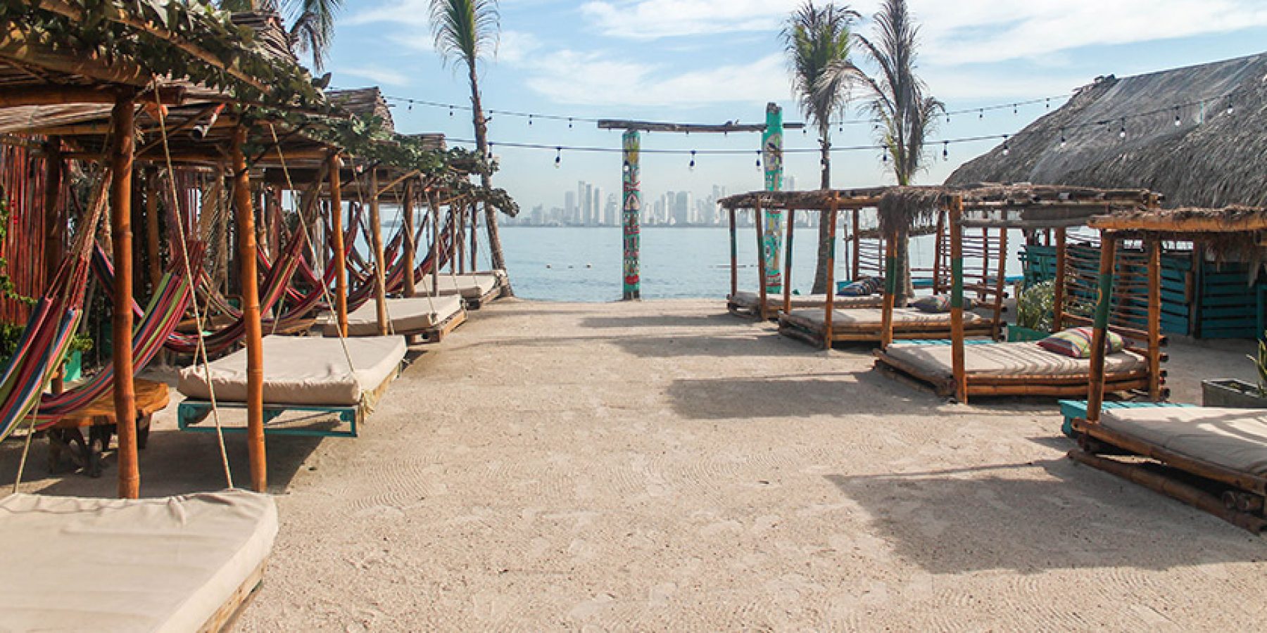 Club de playa - Bomba Beach Club